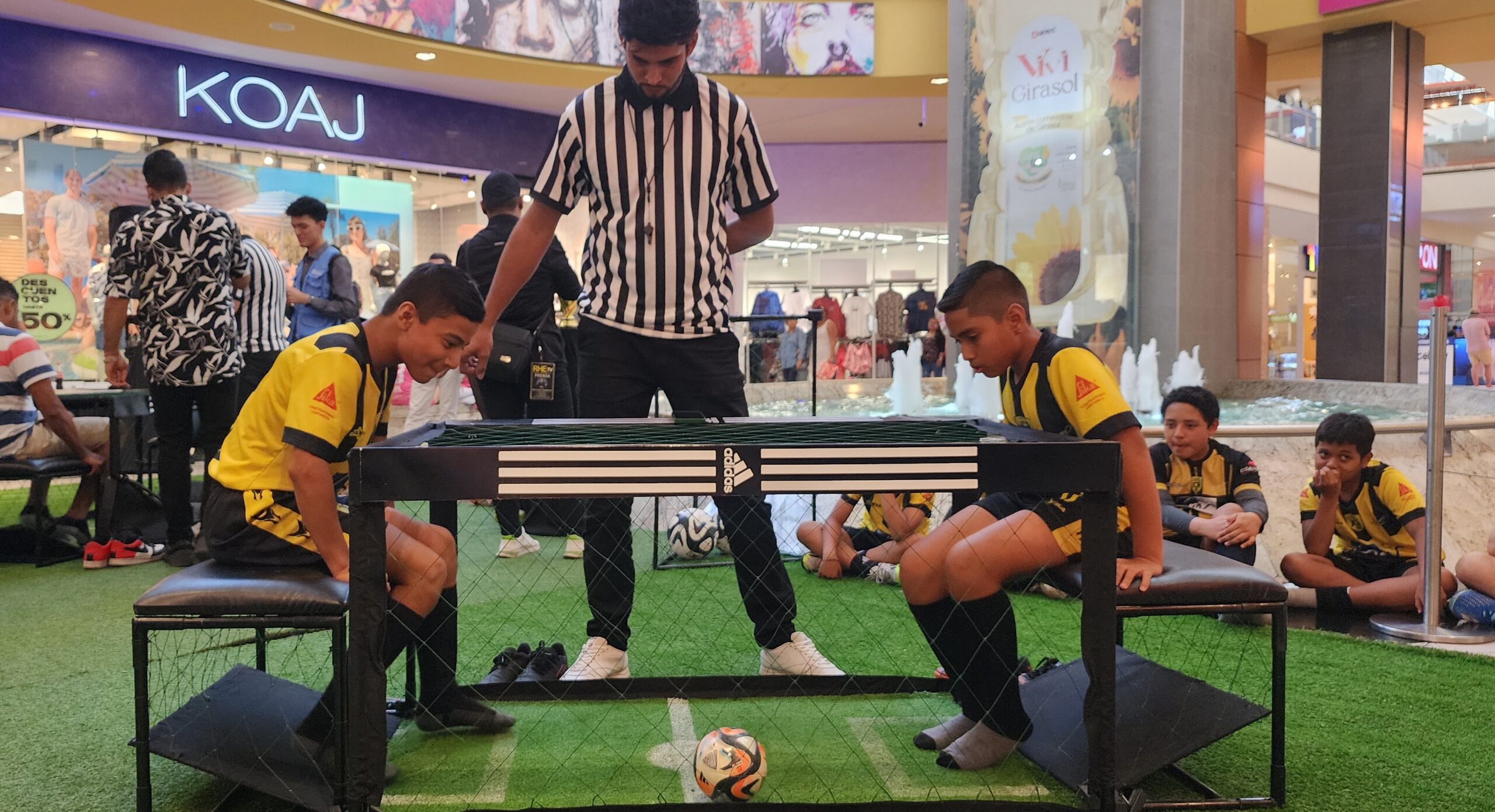 CITYMALL inauguró su torneo de fulbito de mesa, apostando al sano ...
